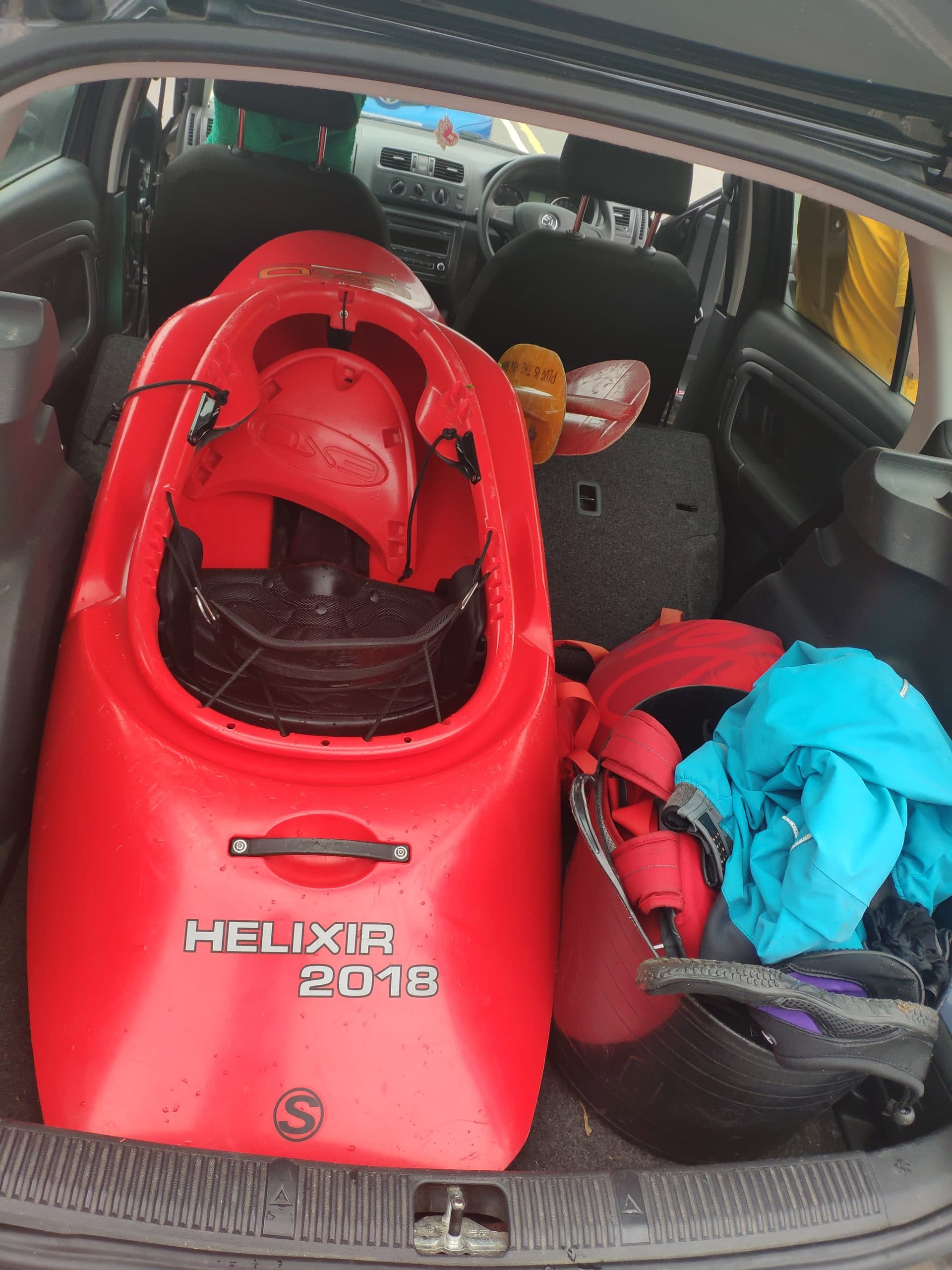 The benefits of buying a playboat - Del Likes Kayaking