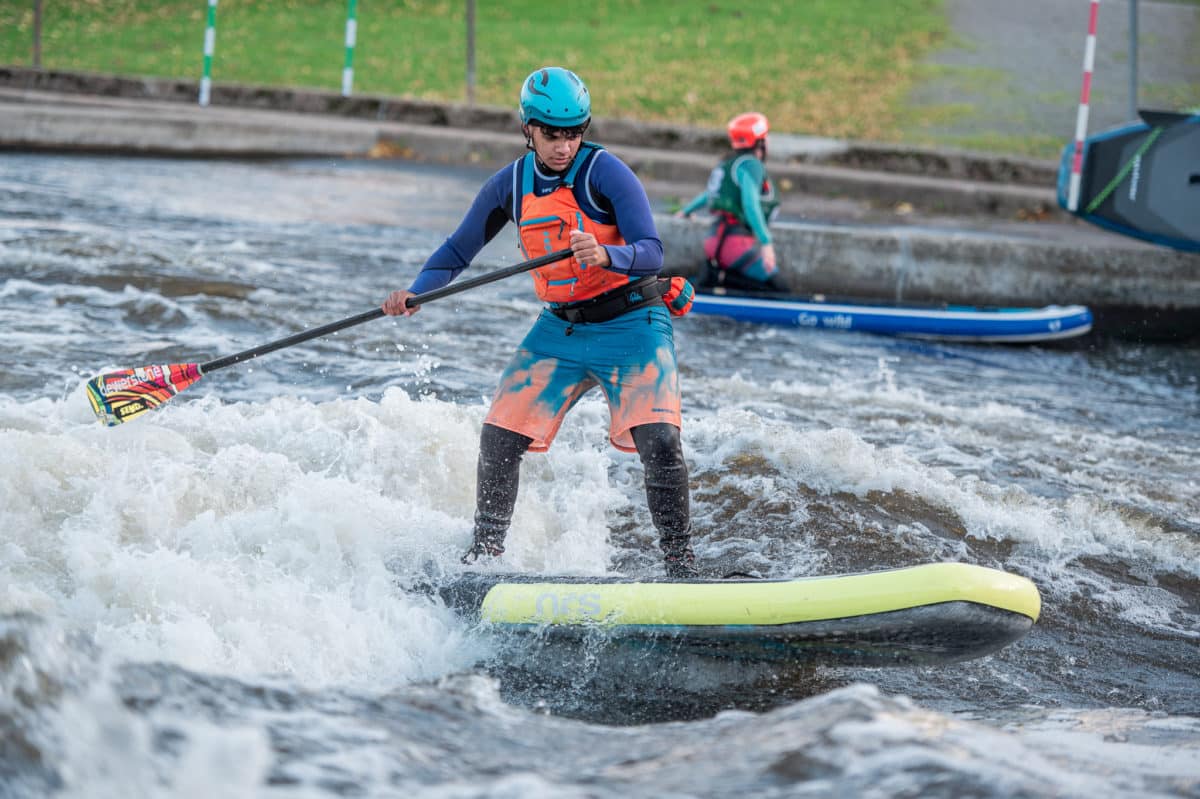 A beginners guide to white water SUP #4 - Community! - Del Likes Kayaking