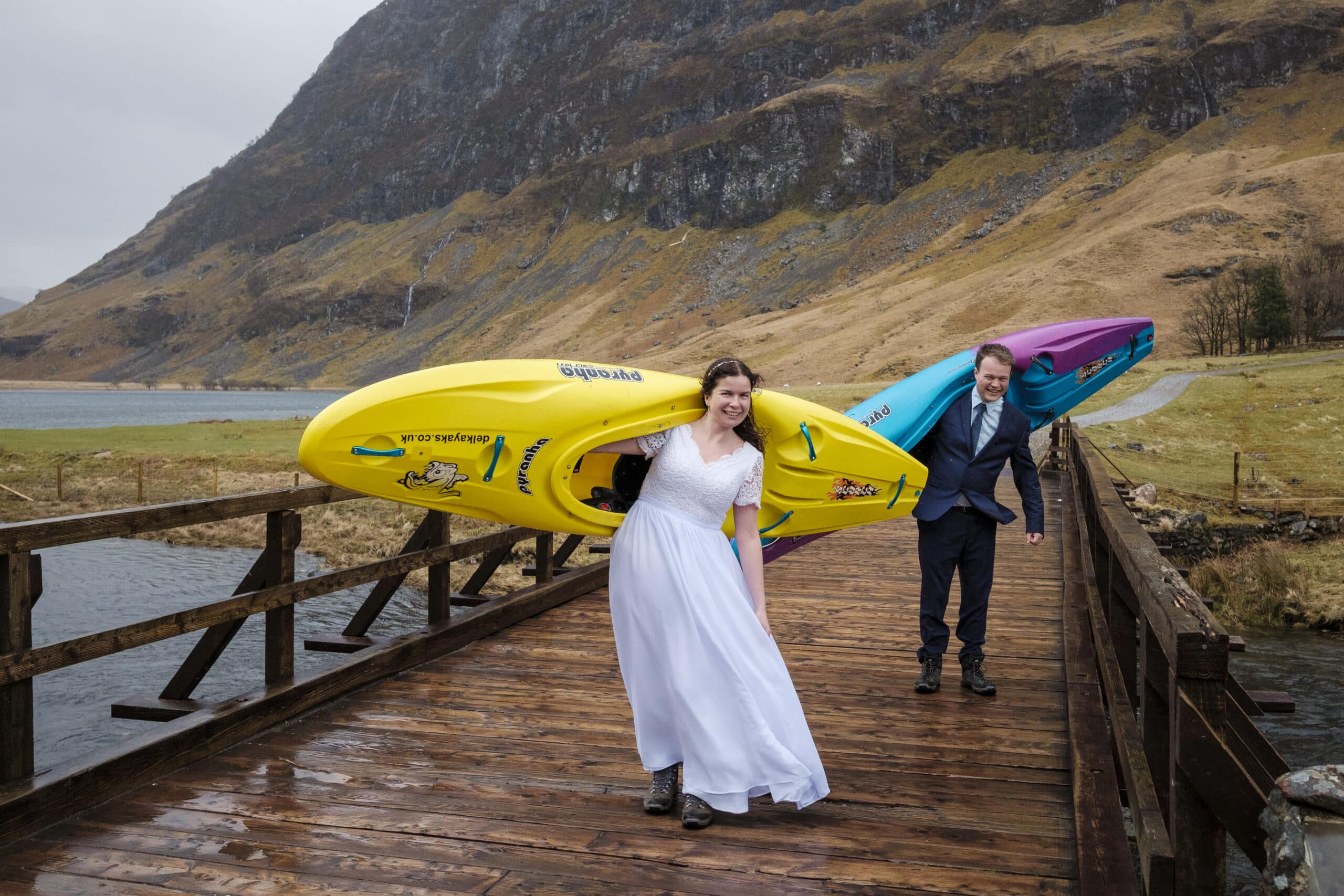 Our wet and wild kayaking wedding - eloping to Scotland! - Del Likes ...